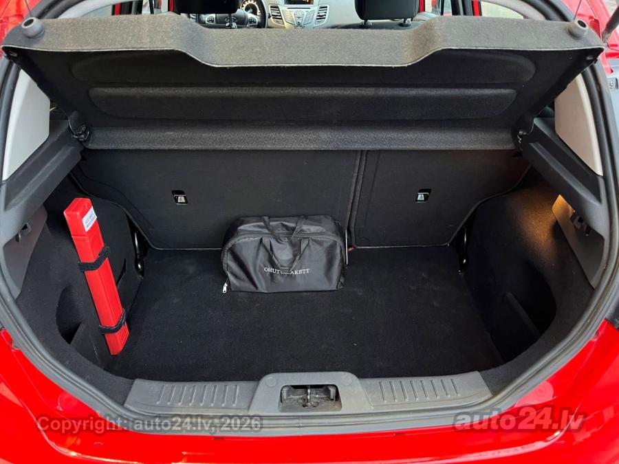 Red Ford Fiesta 2015 in Kuressaare, with an engine capacity of 1.00 L and mileage of 111 thousand km for 5590 €, photo 16 on AUTOMOTO.COM.LV