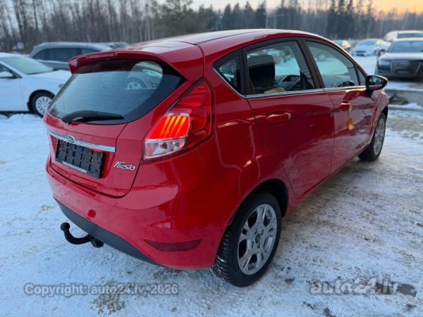 Red Ford Fiesta 2016 in Voru, with an engine capacity of 1.00 L and mileage of 157 thousand km for 5490 €, photo 4 on AUTOMOTO.COM.LV