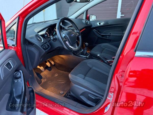 Red Ford Fiesta 2016 in Voru, with an engine capacity of 1.00 L and mileage of 157 thousand km for 5490 €, photo 6 on AUTOMOTO.COM.LV