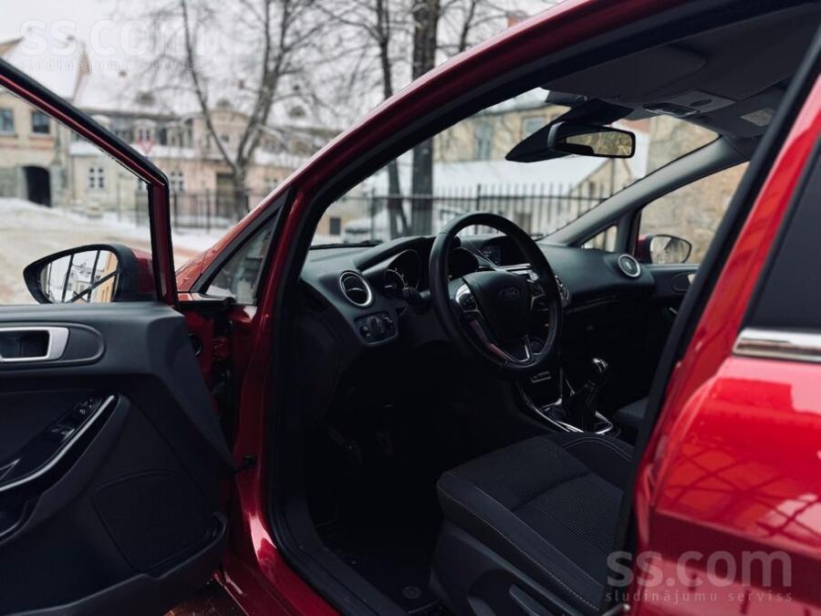 Sarkans Ford Fiesta 2016 Cēsis, ar dzinēja tilpumu 1.00 L un nobraukumu 0 tūkst. km par 5990 €, foto 23 vietnē AUTOMOTO.COM.LV