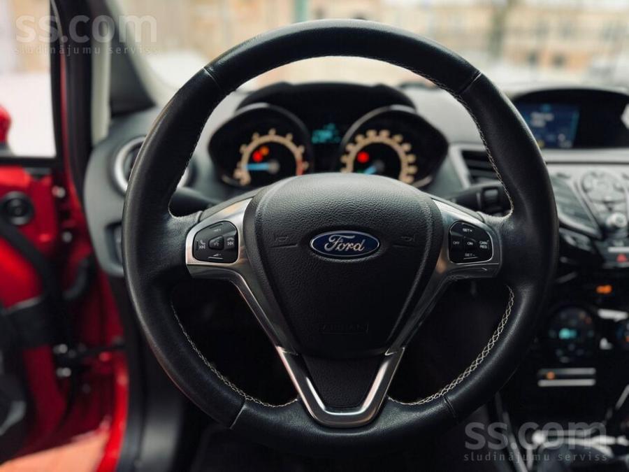 Sarkans Ford Fiesta 2016 Cēsis, ar dzinēja tilpumu 1.00 L un nobraukumu 0 tūkst. km par 5990 €, foto 24 vietnē AUTOMOTO.COM.LV