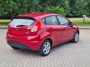 Red Ford Fiesta 2016 in Taurage, with an engine capacity of 1.24 L and mileage of 24 thousand km for 4300 €, photo 5 on AUTOMOTO.COM.LV