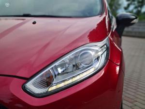 Red Ford Fiesta 2016 in Taurage, with an engine capacity of 1.24 L and mileage of 24 thousand km for 4300 €, photo 6 on AUTOMOTO.COM.LV