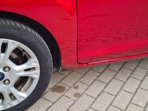 Red Ford Fiesta 2016 in Taurage, with an engine capacity of 1.24 L and mileage of 24 thousand km for 4300 €, photo 15 on AUTOMOTO.COM.LV