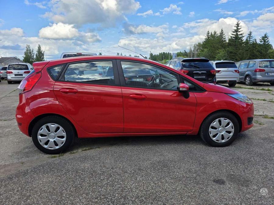 Sarkans Ford Fiesta 2017 Utena, ar dzinēja tilpumu 1.50 L un nobraukumu 185 tūkst. km par 3650 €, foto 5 vietnē AUTOMOTO.COM.LV