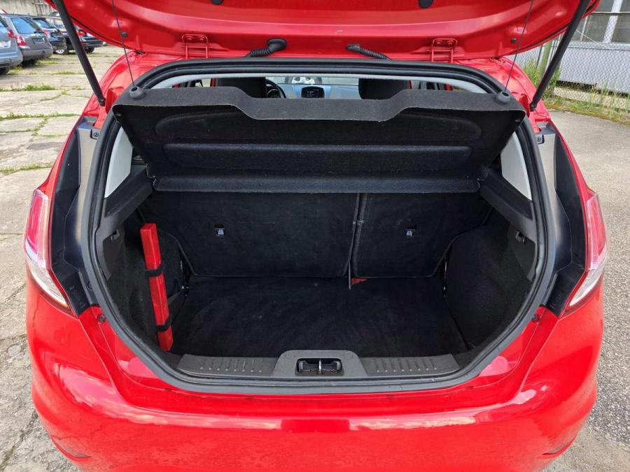 Sarkans Ford Fiesta 2017 Utena, ar dzinēja tilpumu 1.50 L un nobraukumu 185 tūkst. km par 3650 €, foto 15 vietnē AUTOMOTO.COM.LV