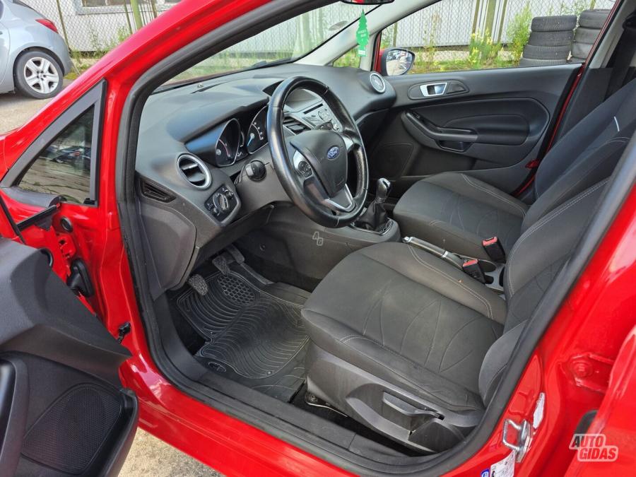 Sarkans Ford Fiesta 2017 Utena, ar dzinēja tilpumu 1.50 L un nobraukumu 185 tūkst. km par 3400 €, foto 12 vietnē AUTOMOTO.COM.LV