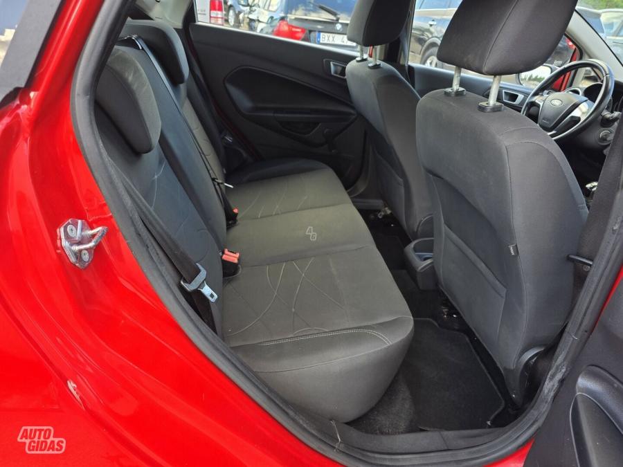 Sarkans Ford Fiesta 2017 Utena, ar dzinēja tilpumu 1.50 L un nobraukumu 185 tūkst. km par 3400 €, foto 14 vietnē AUTOMOTO.COM.LV