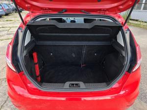Sarkans Ford Fiesta 2017 Utena, ar dzinēja tilpumu 1.50 L un nobraukumu 185 tūkst. km par 3400 €, foto 15 vietnē AUTOMOTO.COM.LV