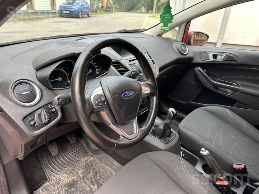 Sarkans Ford Fiesta 2017 Jelgava, ar dzinēja tilpumu 1.50 L un nobraukumu 186 tūkst. km par 6000 €, foto 16 vietnē AUTOMOTO.COM.LV