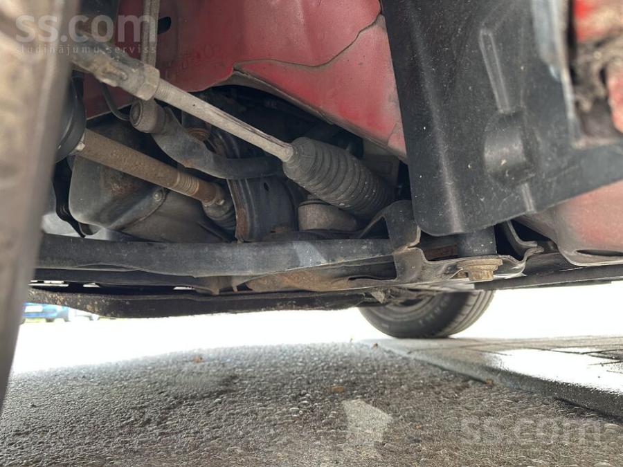 Sarkans Ford Fiesta 2017 Jelgava, ar dzinēja tilpumu 1.50 L un nobraukumu 186 tūkst. km par 6000 €, foto 19 vietnē AUTOMOTO.COM.LV