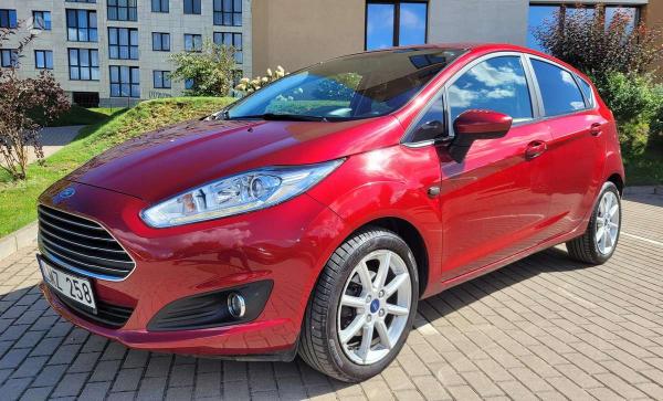 Ford Fiesta 2017 Viļņa vietnē Sarkans Ford Fiesta 2017 Viļņa, ar dzinēja tilpumu 1.60 L un nobraukumu 99 tūkst. km par 5950 €, foto 3 vietnē AUTOMOTO.COM.LV