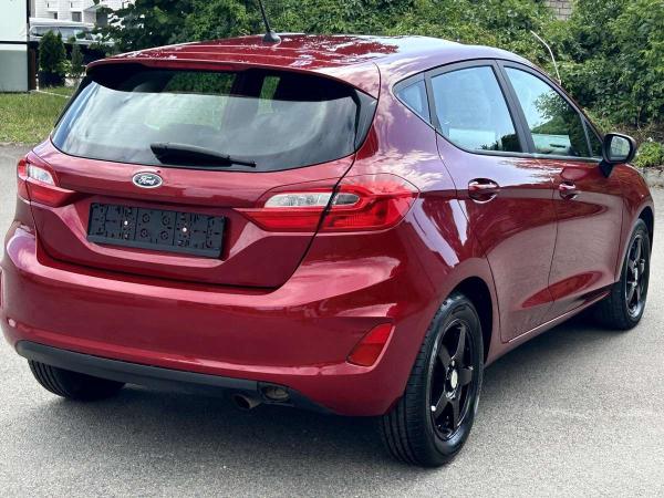 Sarkans Ford Fiesta 2018 Kretinga, ar dzinēja tilpumu 1.00 L un nobraukumu 130 tūkst. km par 6150 €, foto 5 vietnē AUTOMOTO.COM.LV