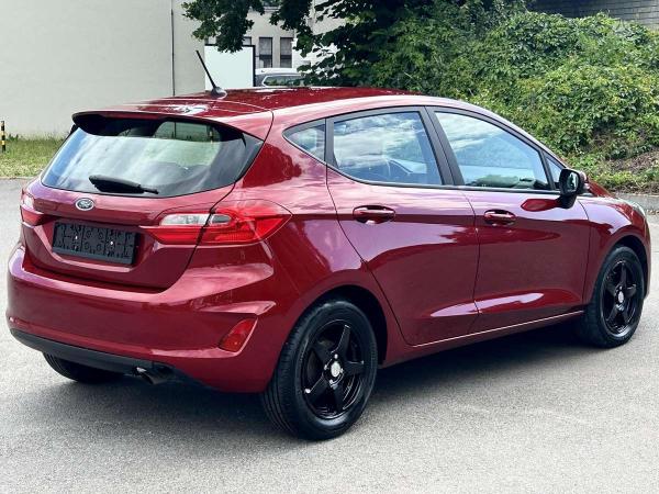Sarkans Ford Fiesta 2018 Kretinga, ar dzinēja tilpumu 1.00 L un nobraukumu 130 tūkst. km par 6150 €, foto 6 vietnē AUTOMOTO.COM.LV