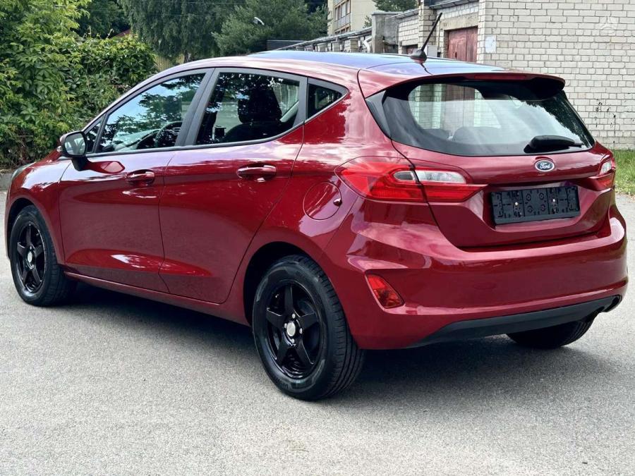 Sarkans Ford Fiesta 2018 Kretinga, ar dzinēja tilpumu 1.00 L un nobraukumu 130 tūkst. km par 6150 €, foto 9 vietnē AUTOMOTO.COM.LV