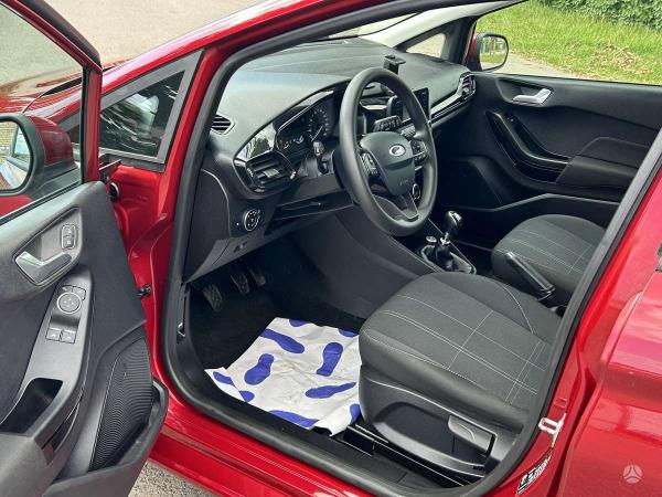 Sarkans Ford Fiesta 2018 Kretinga, ar dzinēja tilpumu 1.00 L un nobraukumu 130 tūkst. km par 6150 €, foto 9 vietnē AUTOMOTO.COM.LV