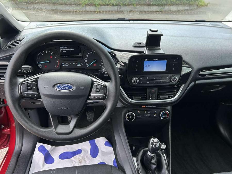 Sarkans Ford Fiesta 2018 Kretinga, ar dzinēja tilpumu 1.00 L un nobraukumu 130 tūkst. km par 6150 €, foto 13 vietnē AUTOMOTO.COM.LV