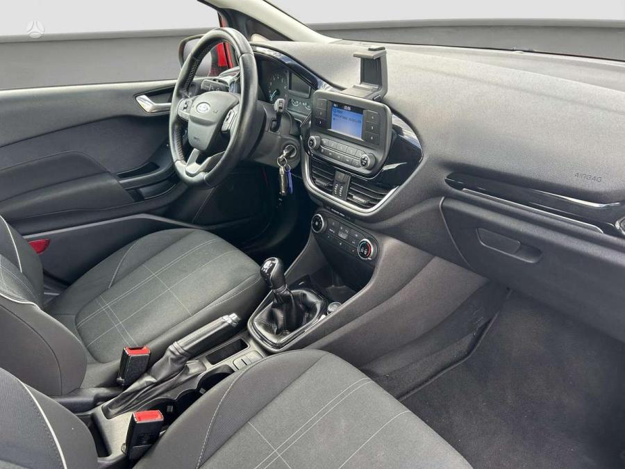Sarkans Ford Fiesta 2018 Viļņa, ar dzinēja tilpumu 1.08 L un nobraukumu 100 tūkst. km par 6900 €, foto 11 vietnē AUTOMOTO.COM.LV