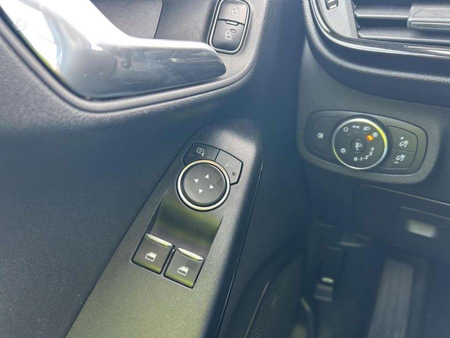 Sarkans Ford Fiesta 2018 Viļņa, ar dzinēja tilpumu 1.08 L un nobraukumu 100 tūkst. km par 6900 €, foto 22 vietnē AUTOMOTO.COM.LV