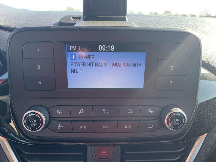 Red Ford Fiesta 2018 in Vilnius, with an engine capacity of 1.08 L and mileage of 100 thousand km for 6900 €, photo 19 on AUTOMOTO.COM.LV