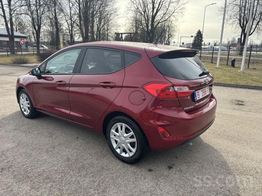 Sarkans Ford Fiesta 2019 Ogre, ar dzinēja tilpumu 1.00 L un nobraukumu 89 tūkst. km par 8900 €, foto 7 vietnē AUTOMOTO.COM.LV