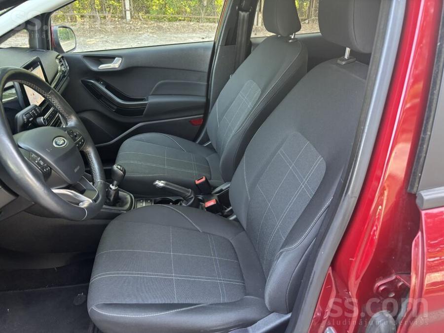 Sarkans Ford Fiesta 2019 Ogre, ar dzinēja tilpumu 1.00 L un nobraukumu 89 tūkst. km par 7550 €, foto 12 vietnē AUTOMOTO.COM.LV