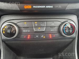 Sarkans Ford Fiesta 2019 Ogre, ar dzinēja tilpumu 1.00 L un nobraukumu 89 tūkst. km par 7550 €, foto 15 vietnē AUTOMOTO.COM.LV
