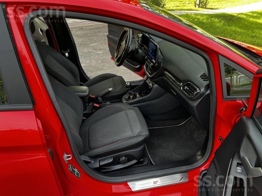 Sarkans Ford Fiesta 2020 Cēsis, ar dzinēja tilpumu 1.00 L un nobraukumu 240 tūkst. km par 7400 €, foto 12 vietnē AUTOMOTO.COM.LV