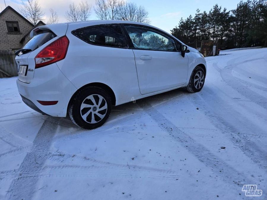 Ford Fiesta 2011 in Kaunas, with an engine capacity of 1.60 L and mileage of 300 thousand km for 2100 €, photo 2 on AUTOMOTO.COM.LV