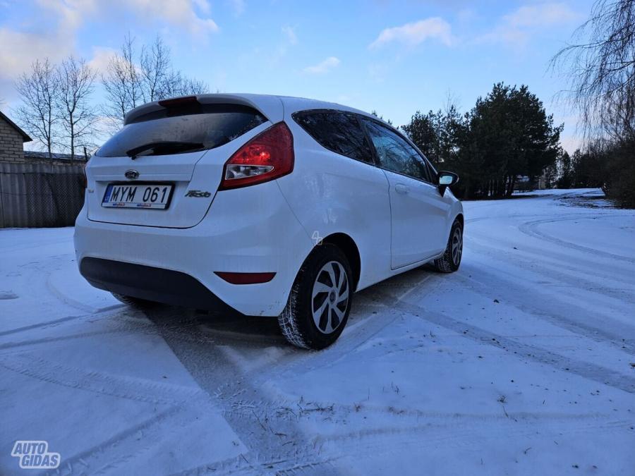 Ford Fiesta 2011 in Kaunas, with an engine capacity of 1.60 L and mileage of 300 thousand km for 2100 €, photo 5 on AUTOMOTO.COM.LV