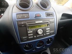 Violets Ford Fiesta 2008 Saldus, ar dzinēja tilpumu 1.40 L un nobraukumu 202 tūkst. km par 1650 €, foto 10 vietnē AUTOMOTO.COM.LV