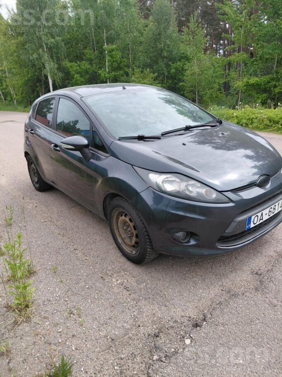 Violets Ford Fiesta 2009 Rīga, ar dzinēja tilpumu 1.10 L un nobraukumu 275 tūkst. km par 1500 €, foto 1 vietnē AUTOMOTO.COM.LV