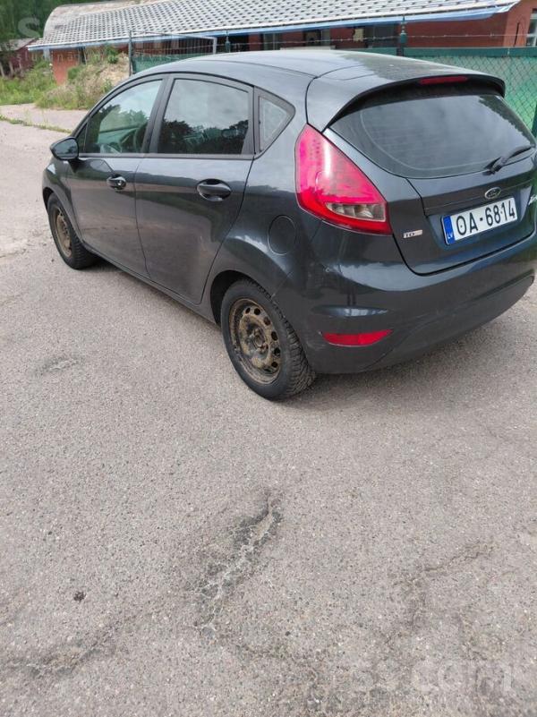 Violets Ford Fiesta 2009 Rīga, ar dzinēja tilpumu 1.10 L un nobraukumu 275 tūkst. km par 1500 €, foto 3 vietnē AUTOMOTO.COM.LV