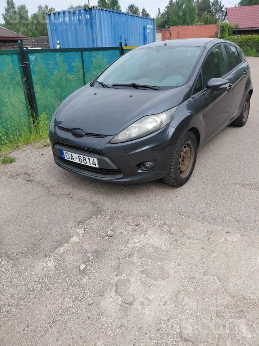 Violets Ford Fiesta 2009 Rīga, ar dzinēja tilpumu 1.10 L un nobraukumu 275 tūkst. km par 1500 €, foto 5 vietnē AUTOMOTO.COM.LV