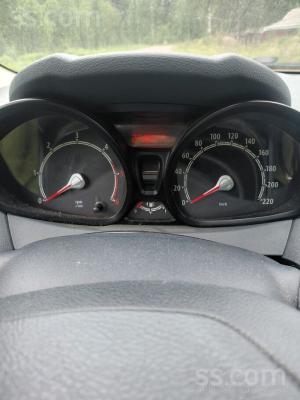 Violets Ford Fiesta 2009 Rīga, ar dzinēja tilpumu 1.10 L un nobraukumu 275 tūkst. km par 1500 €, foto 8 vietnē AUTOMOTO.COM.LV