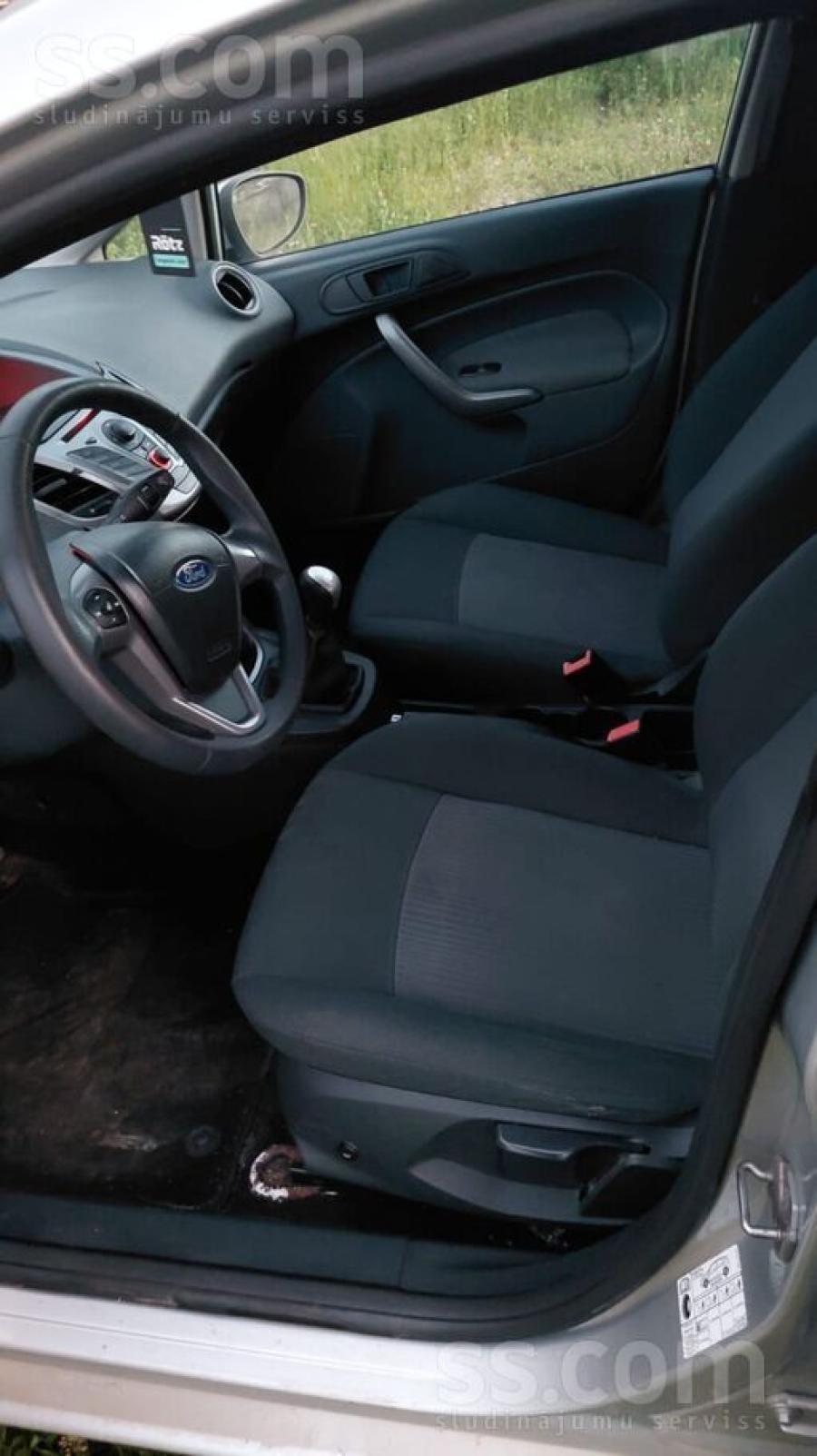 Violets Ford Fiesta 2009 Rīga, ar dzinēja tilpumu 1.10 L un nobraukumu 275 tūkst. km par 1500 €, foto 9 vietnē AUTOMOTO.COM.LV