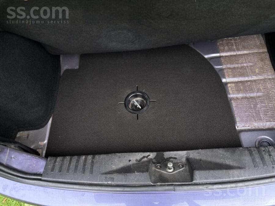 Violet Ford Fiesta 2009 in Kuldiga, with an engine capacity of 1.20 L and mileage of 199 thousand km for 2000 €, photo 13 on AUTOMOTO.COM.LV