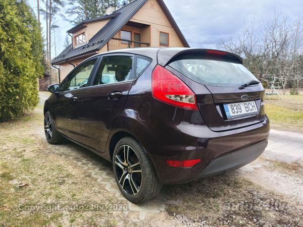 Violet Ford Fiesta 2010 in Elva, with an engine capacity of 1.20 L and mileage of 126 thousand km for 3600 €, photo 3 on AUTOMOTO.COM.LV