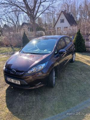 Violet Ford Fiesta 2011 in Tallinn, with an engine capacity of 1.20 L and mileage of 78 thousand km for 4200 €, photo 3 on AUTOMOTO.COM.LV