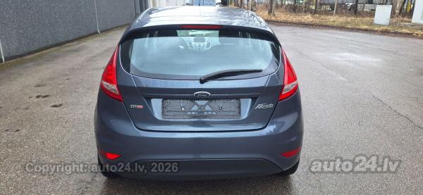 Violet Ford Fiesta 2011 in Parnu, with an engine capacity of 1.40 L and mileage of 244 thousand km for 3290 €, photo 6 on AUTOMOTO.COM.LV