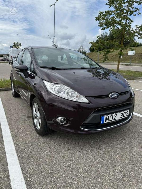 Violets Ford Fiesta 2011 Viļņa, ar dzinēja tilpumu 1.39 L un nobraukumu 101 tūkst. km par 3900 €, foto 3 vietnē AUTOMOTO.COM.LV