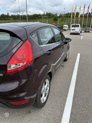 Violets Ford Fiesta 2011 Viļņa, ar dzinēja tilpumu 1.39 L un nobraukumu 101 tūkst. km par 3900 €, foto 10 vietnē AUTOMOTO.COM.LV
