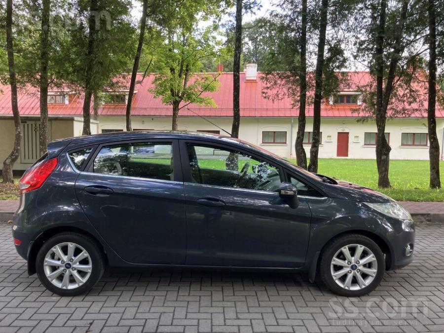 Violets Ford Fiesta 2011 Jelgava, ar dzinēja tilpumu 1.40 L un nobraukumu 177 tūkst. km par 2450 €, foto 6 vietnē AUTOMOTO.COM.LV