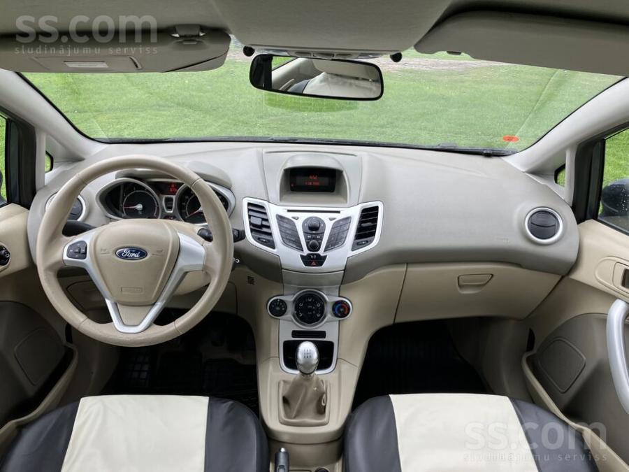 Violets Ford Fiesta 2011 Jelgava, ar dzinēja tilpumu 1.40 L un nobraukumu 177 tūkst. km par 2450 €, foto 11 vietnē AUTOMOTO.COM.LV