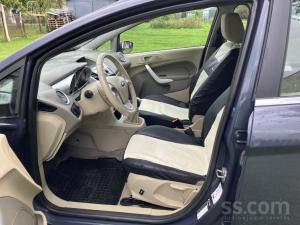 Violets Ford Fiesta 2011 Jelgava, ar dzinēja tilpumu 1.40 L un nobraukumu 177 tūkst. km par 2450 €, foto 13 vietnē AUTOMOTO.COM.LV