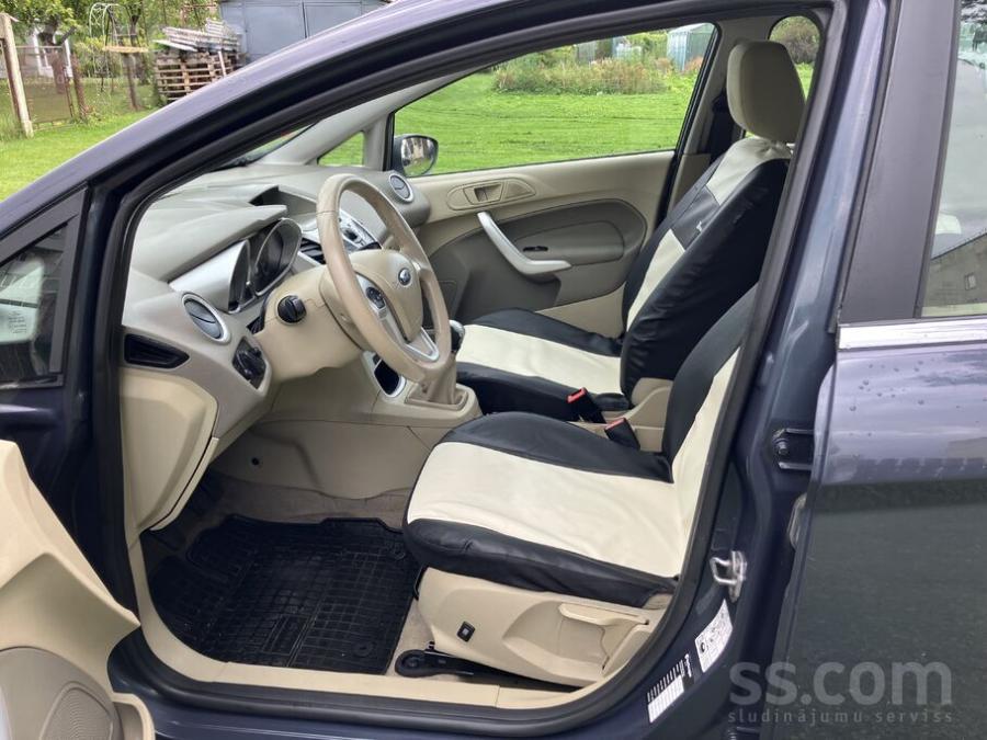 Violets Ford Fiesta 2011 Jelgava, ar dzinēja tilpumu 1.40 L un nobraukumu 177 tūkst. km par 2450 €, foto 13 vietnē AUTOMOTO.COM.LV