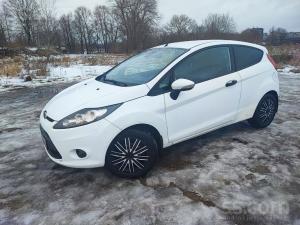 Balts Ford Fiesta 2012 Rīga, ar dzinēja tilpumu 1.20 L un nobraukumu 147 tūkst. km par 1700 €, foto 4 vietnē AUTOMOTO.COM.LV