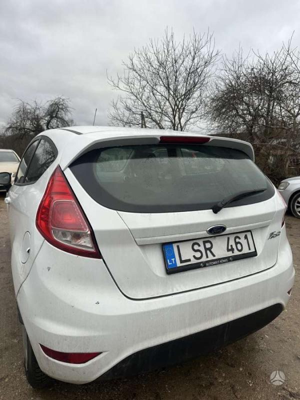 Balts Ford Fiesta 2017 Viļņa, ar dzinēja tilpumu 1.00 L un nobraukumu 74 tūkst. km par 2750 €, foto 3 vietnē AUTOMOTO.COM.LV
