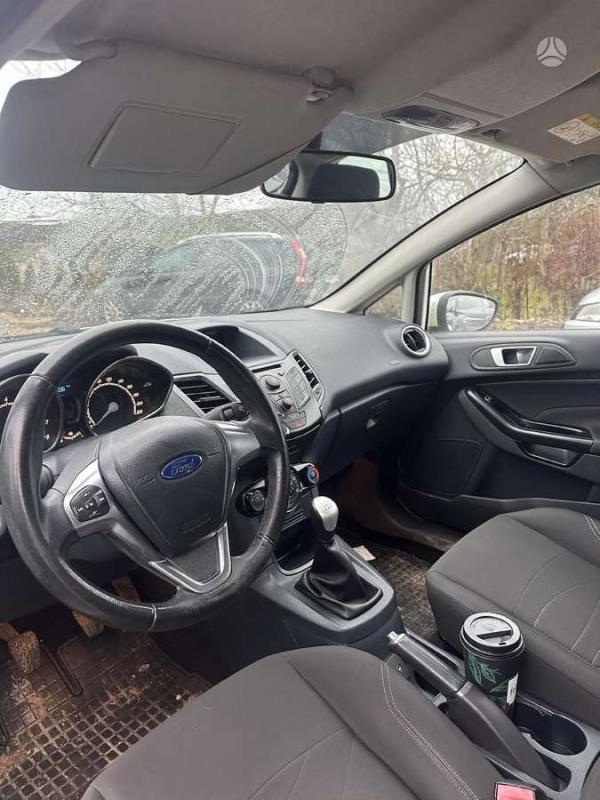 Balts Ford Fiesta 2017 Viļņa, ar dzinēja tilpumu 1.00 L un nobraukumu 74 tūkst. km par 2750 €, foto 5 vietnē AUTOMOTO.COM.LV