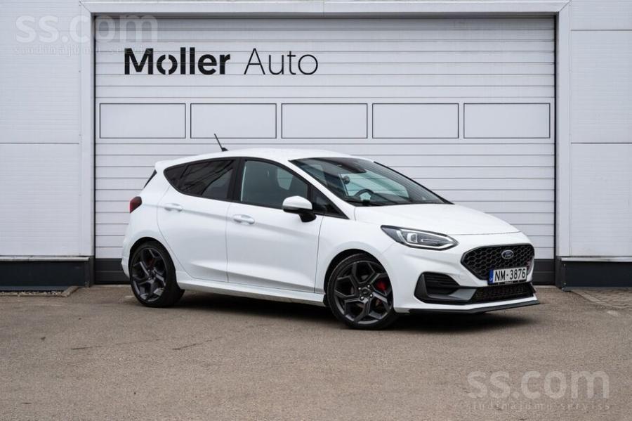 White Ford Fiesta 2023 in Riga, with an engine capacity of 1.50 L and mileage of 75 thousand km for 19950 €, photo 3 on AUTOMOTO.COM.LV